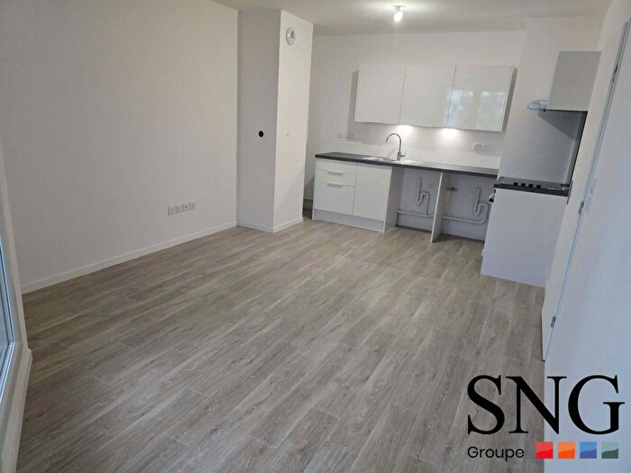 Appartement à louer - Cheminots-Acacias-Faubourg de Lille, Valenciennes - 2 pièces - 1 chambre