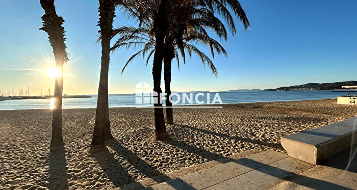 Appartement à vendre - Le Lavandou, Centre-ville, Plage du Lavandou, Pointe Pilon - 2 pièces - 1 chambre