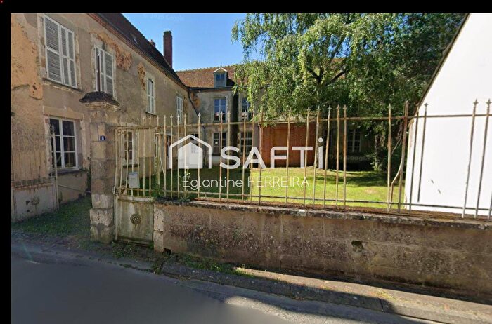 Graçay - Maison 13 pièces à vendre