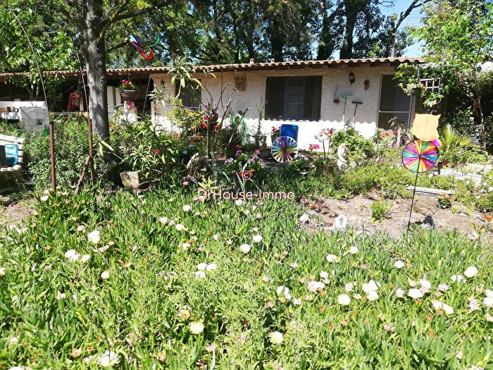 Maisons à vendre et appartements à louer - 1