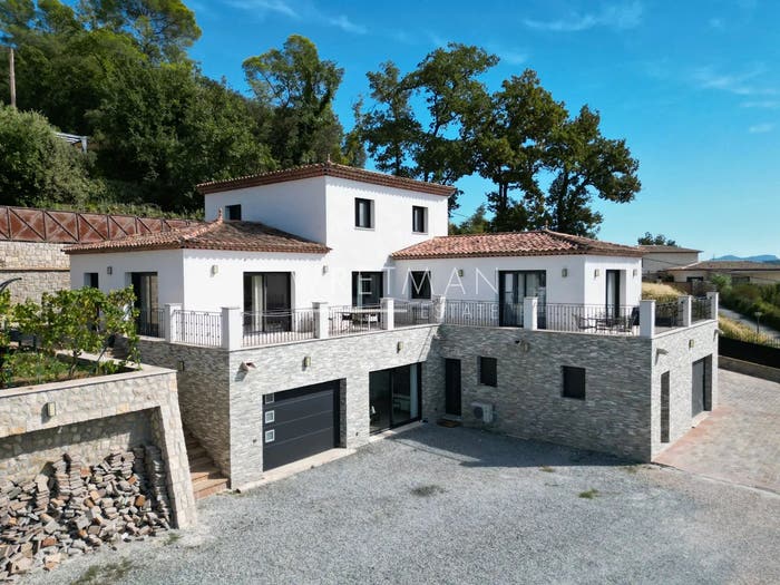 Maison 13 pièces à vendre - Montauroux