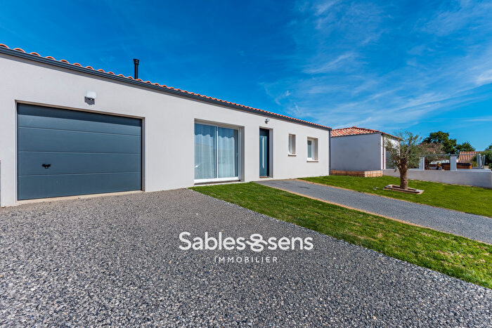 Maison 4 pièces à Saint-Mathurin, à vendre