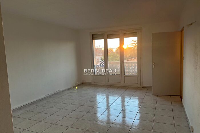 Appartement à louer - Le Pontet, Réal Panier - 3 pièces - 2 chambres