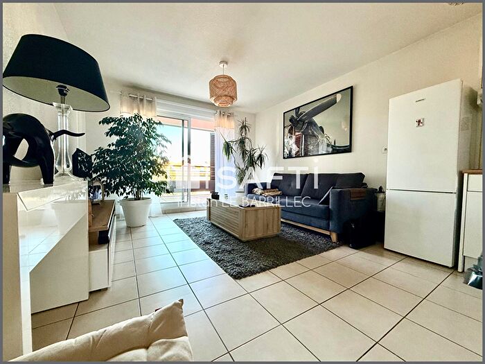 Appartement à vendre - Nîmes, Ville Active - 2 pièces - 1 chambre