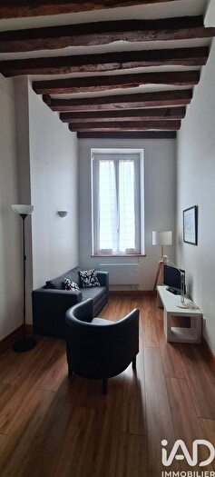 Centre Ville Ouest, Fontainebleau : Appartement 1 pièce à louer