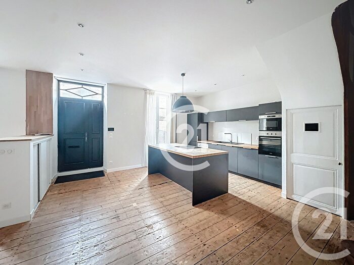 Maison à vendre - Jarnac - 6 pièces - 5 chambres