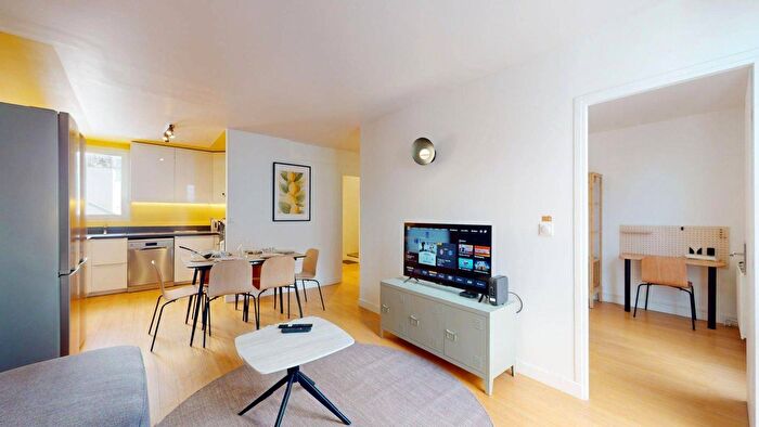 Appartement à louer - Centre Ville Est, Villejuif - 6 pièces - 5 chambres