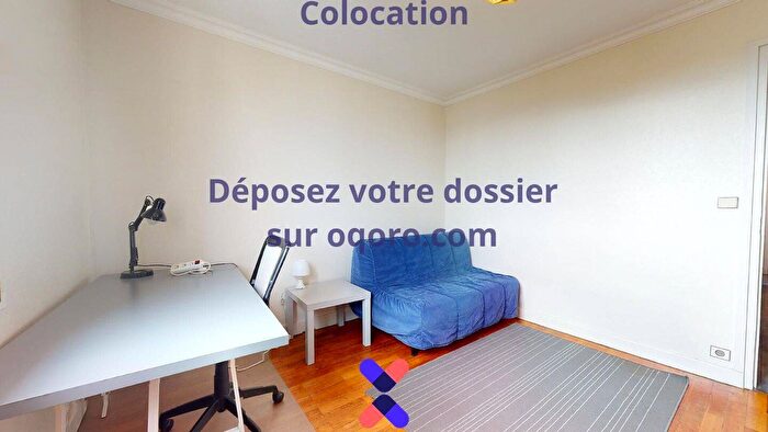 Appartement à louer - Saint Louis, Lyon ème arrondissement - 4 pièces - 3 chambres