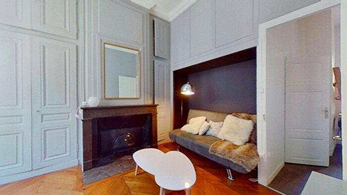 Appartement à louer - Ainay, Lyon ème arrondissement - 2 pièces - 1 chambre