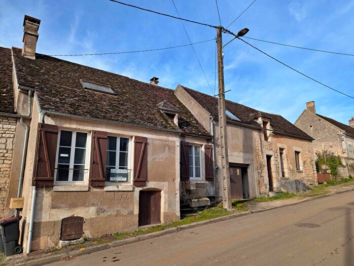 Maison à vendre - Courson-les-Carrières - 3 pièces - 2 chambres