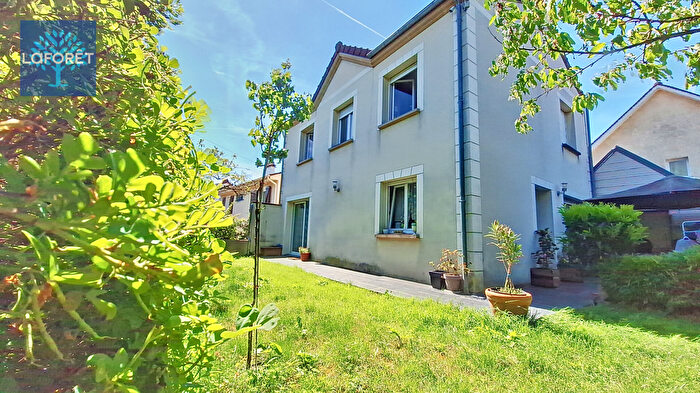 Maison à vendre - Noisy-le-Grand, Sud - 5 pièces - 4 chambres