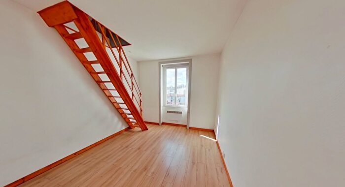Villeurbanne, Croix Luizet : Appartement 1 pièce à louer