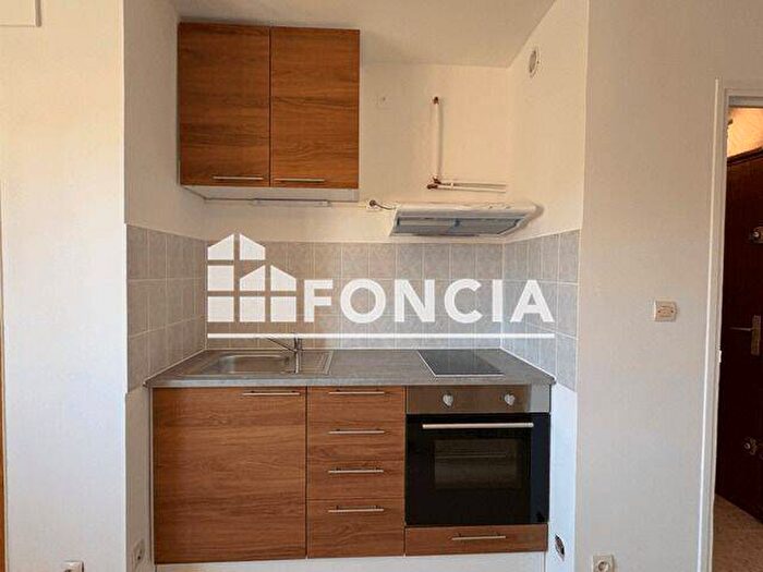 Beaucaire, Nîmes : Appartement 1 pièce à louer