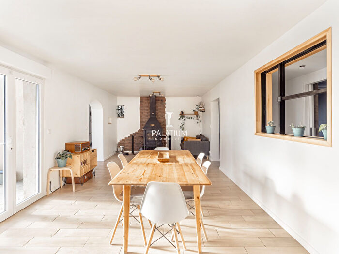 Maison à vendre - Pierrevert - 8 pièces - 6 chambres