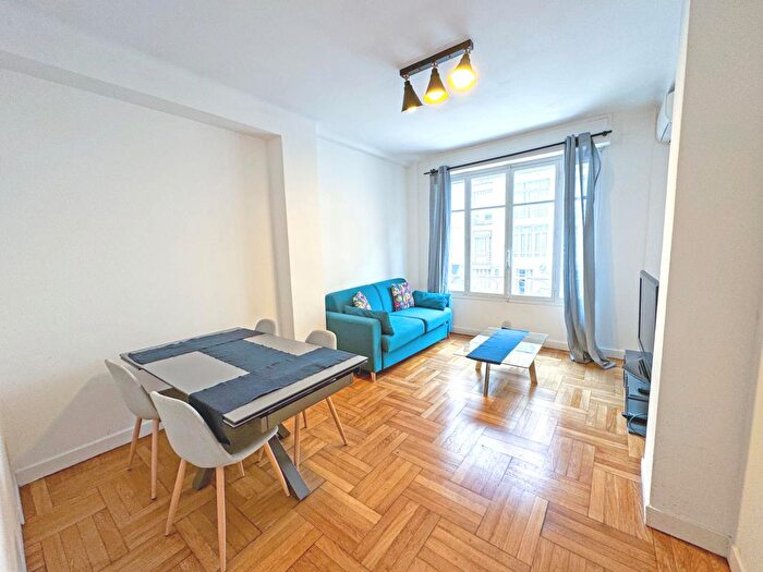 Appartement à vendre - Nice, Carré dor - 2 pièces - 1 chambre