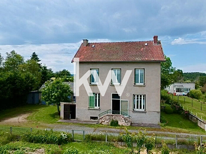 Maison à vendre - Saint-Gervais-dAuvergne - 6 pièces - 5 chambres