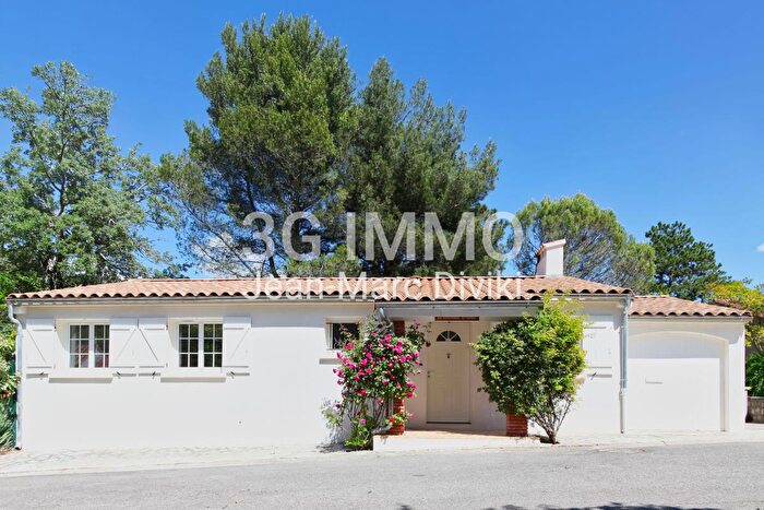 Aix-en-Provence, Saint-Donat, Les Platanes - Maison 5 pièces à vendre