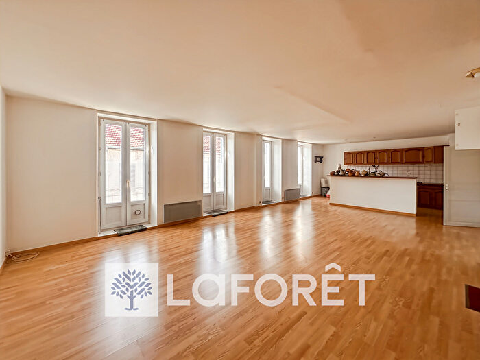 Appartement 3 pièces à Gémozac, à vendre