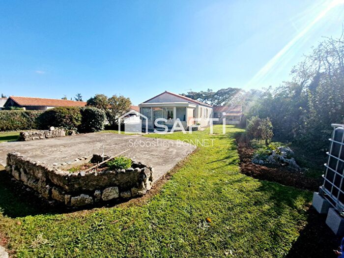 Maison à vendre - Auzay - 3 pièces - 2 chambres