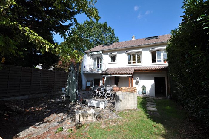 Maison 5 pièces à vendre à Bruyères-le-Châtel
