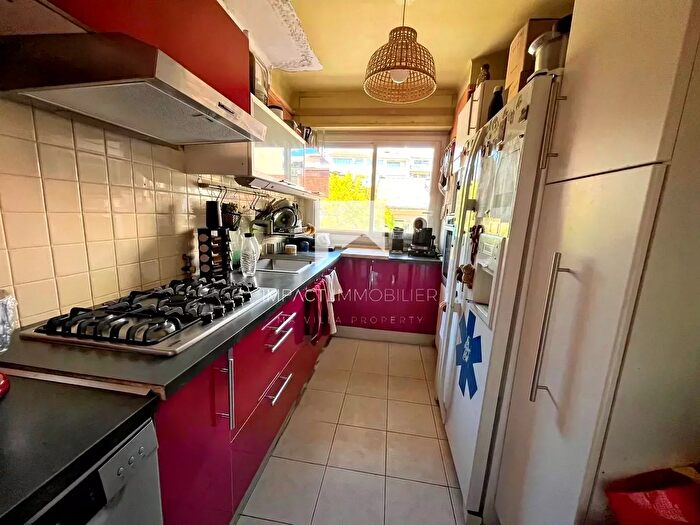 Appartement à vendre - Hyères, Centre-ville - 3 pièces - 2 chambres