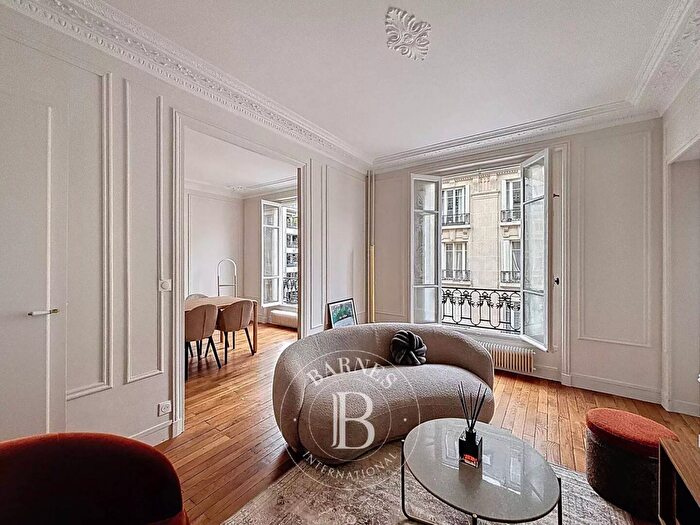 Appartement à louer - Violet Commerce, Paris ème arrondissement - 4 pièces - 2 chambres