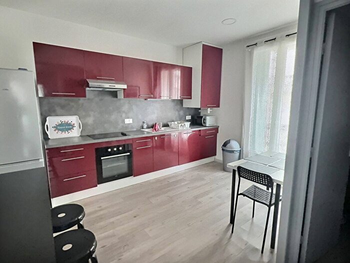 Appartement à louer - Emile Zola, Béziers - 2 pièces - 1 chambre