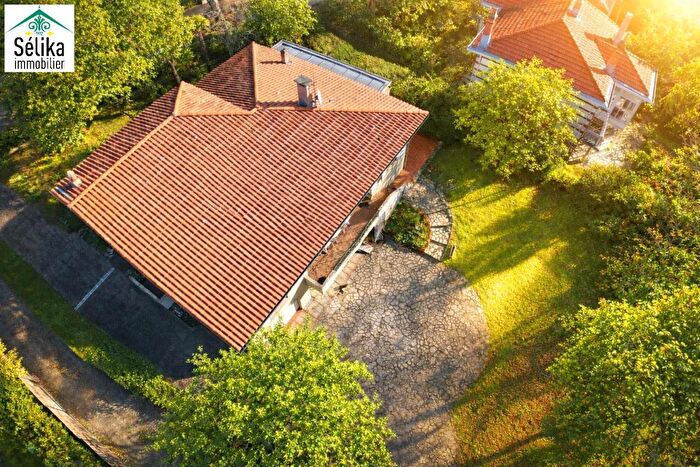 Maison à vendre - Arcachon, Ville dHiver, Parc Mauresque - 7 pièces - 4 chambres