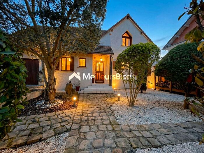 Maison à vendre - Saint-Brice-sous-Forêt, Centre-ville, Clos - 7 pièces - 3 chambres