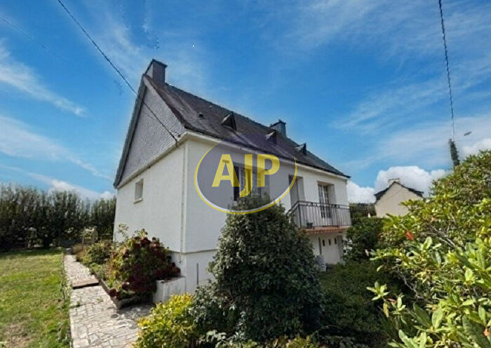 Maison 5 pièces à Le Sourn, à vendre