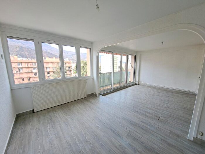 Appartement à louer - Échirolles, Bayard, La Luire, Vicose, Comboire - 4 pièces - 2 chambres