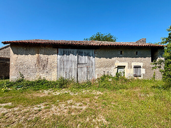 Maison 2 pièces à vendre à Linazay