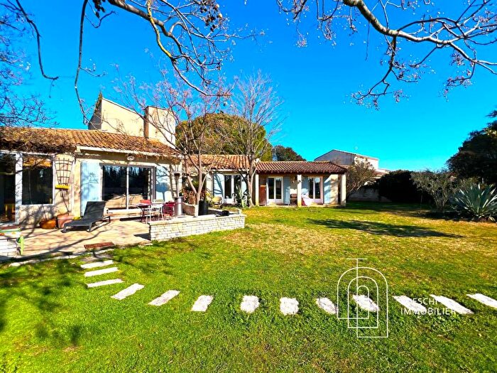 Maison à vendre - Arles, Centre-ville - 6 pièces - 4 chambres