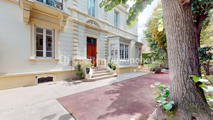 Maison à vendre - Roanne, Gare - 12 pièces - 6 chambres