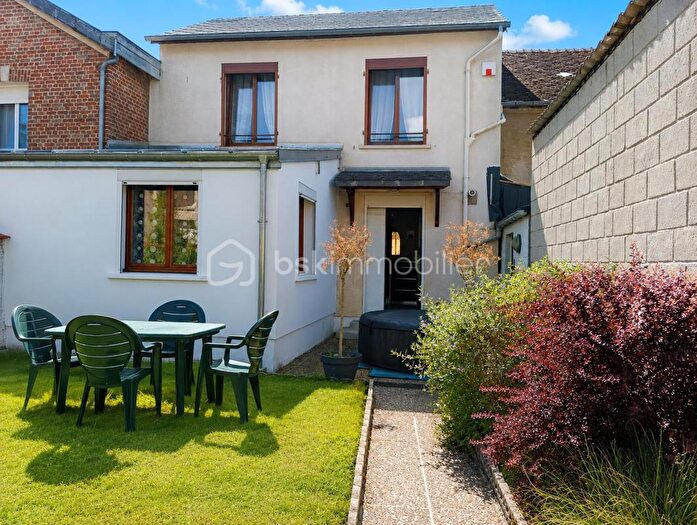 Château-Porcien : Maison 5 pièces à vendre