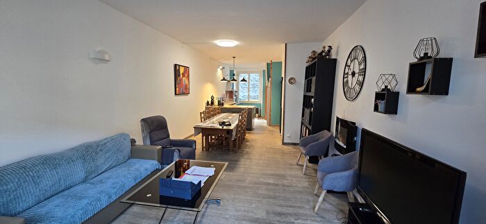 Maison à vendre - Savignac-les-Ormeaux - 5 pièces - 4 chambres