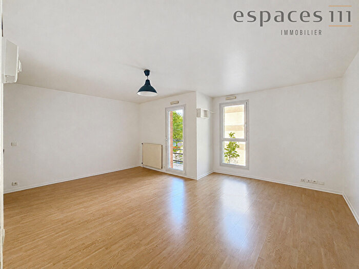 Appartement 1 pièce à Guyancourt, Villaroy, à louer
