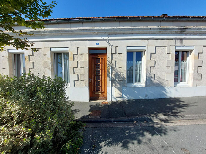 Maison à vendre - Rochefort, La Forêt Guérinau, Bois Bernard, Chargrinerie - 6 pièces - 4 chambres