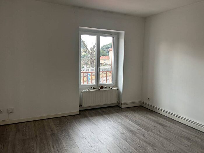 Appartement à louer - Villefranche-sur-Saône - 3 pièces - 2 chambres