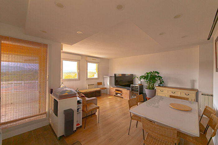 Appartement à vendre - Le Cannet, Aubarède - 3 pièces - 2 chambres