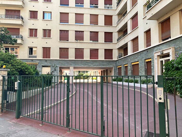 Emeriau-Zola, Paris 15ème arrondissement : Appartement 3 pièces à louer