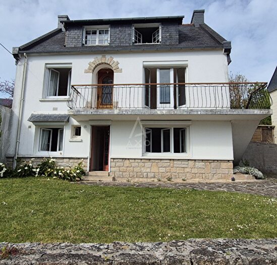 Maison à vendre - Crozon - 10 pièces - 6 chambres