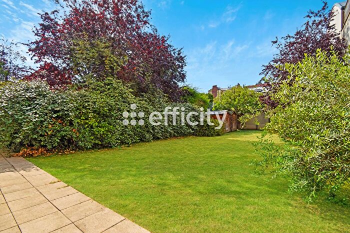 Appartement 5 pièces à vendre à La Garenne-Colombes, Centre Sud