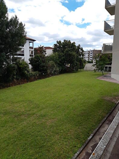 Appartement à louer - Brivazac, Pessac - 1 pièce
