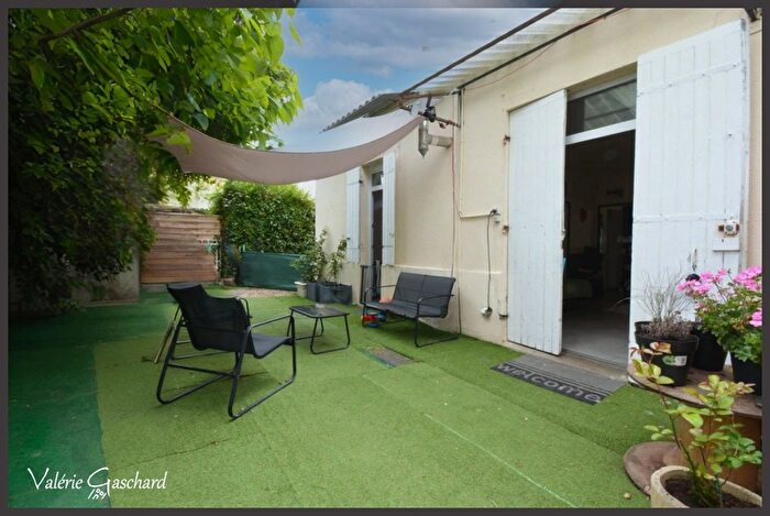 Maison 3 pièces à Saint-Seurin-sur-l'Isle, à vendre