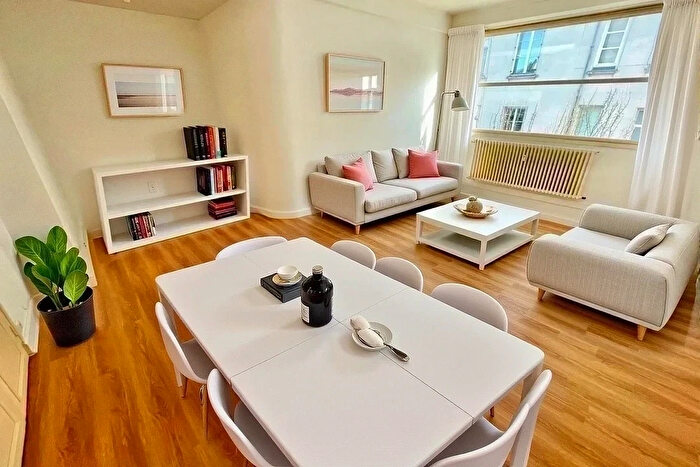 Appartement à louer - Nantes, Centre-ville - 2 pièces - 1 chambre