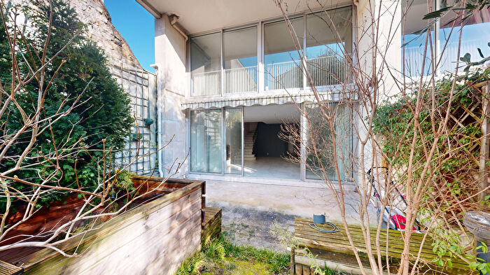 Appartement à vendre - Vanves, Centre Saint-Rémy - 4 pièces - 3 chambres