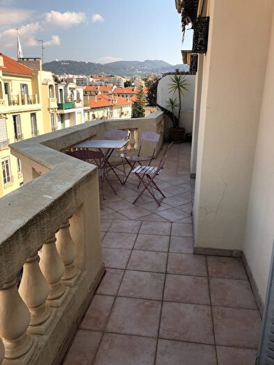 Appartement à louer - Nice, Borriglione - 3 pièces - 2 chambres