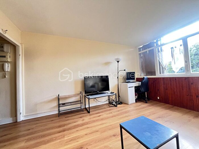 Appartement à vendre - Chevilly-Larue, MIN - 3 pièces - 2 chambres