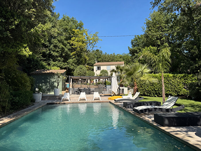 Maison à vendre - Rochefort-du-Gard - 7 pièces - 5 chambres